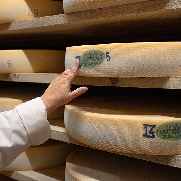 Rencontre avec Véronique Rivoire, affineuse de Comté AOP de La ...